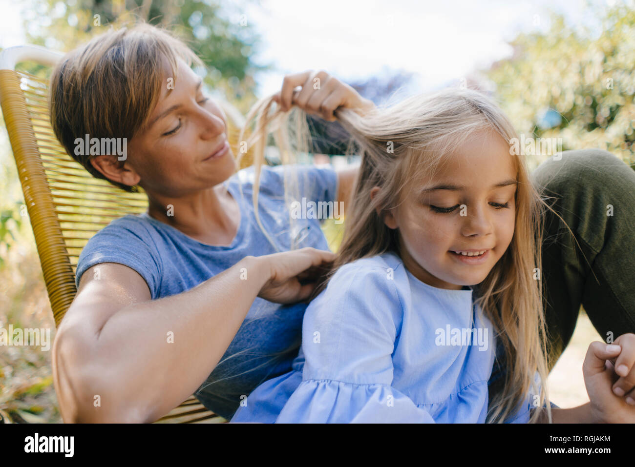 Braiding hi-res stock photography and images - Alamy