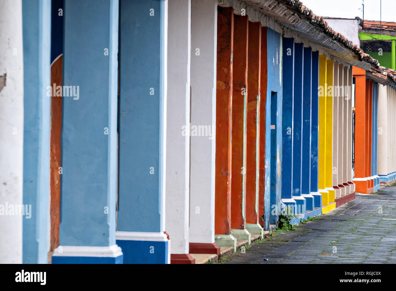 Colorful colonnade style buildings in Tlacotalpan, Veracruz, Mexico ...