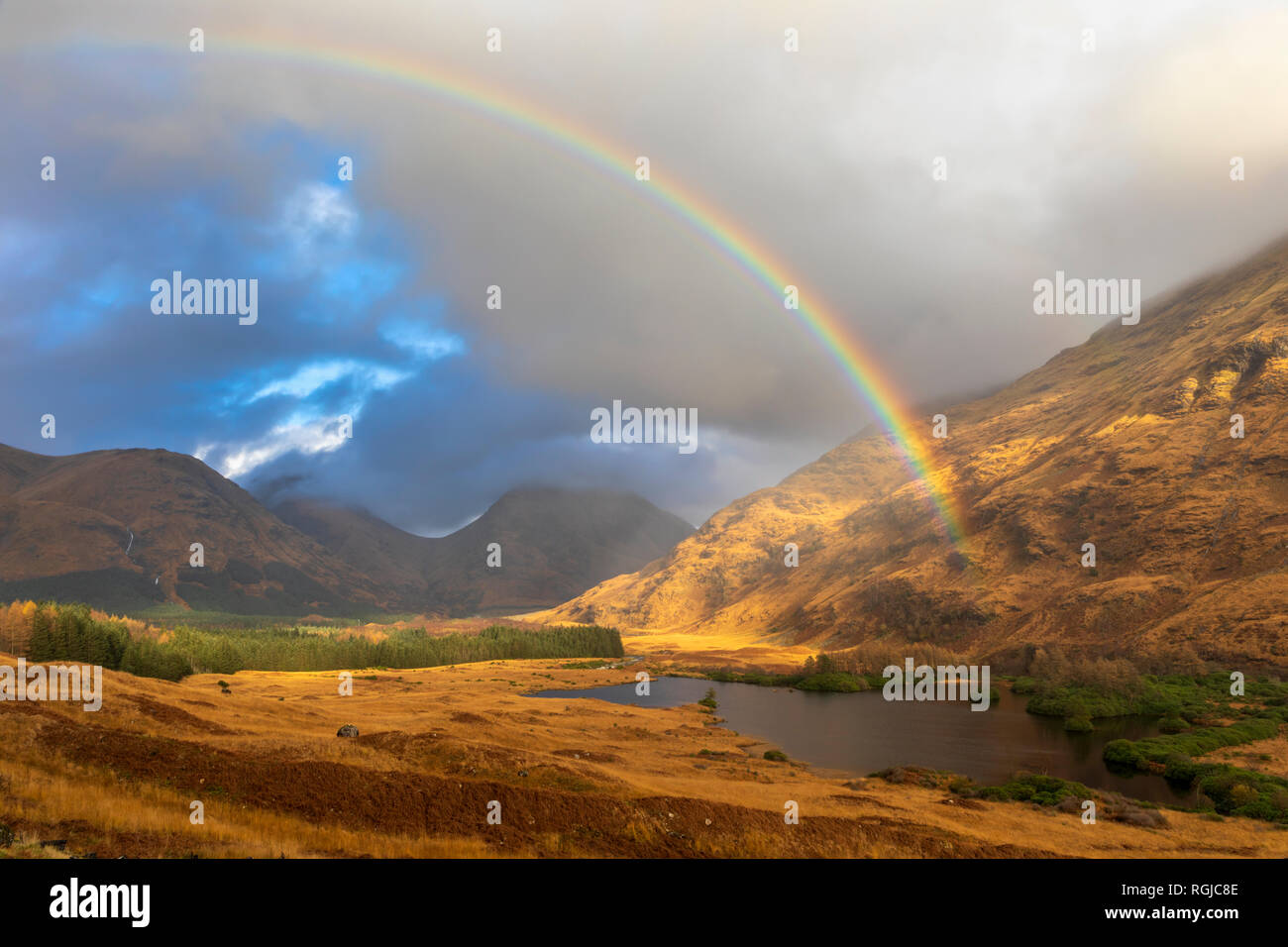 Scottish highlands rainbow hi-res stock photography and images - Alamy