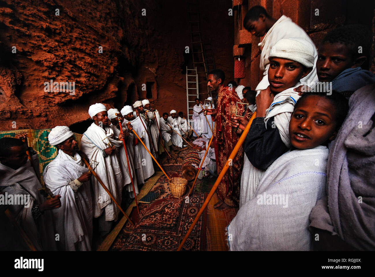 Ethiopian robe hi-res stock photography and images - Alamy