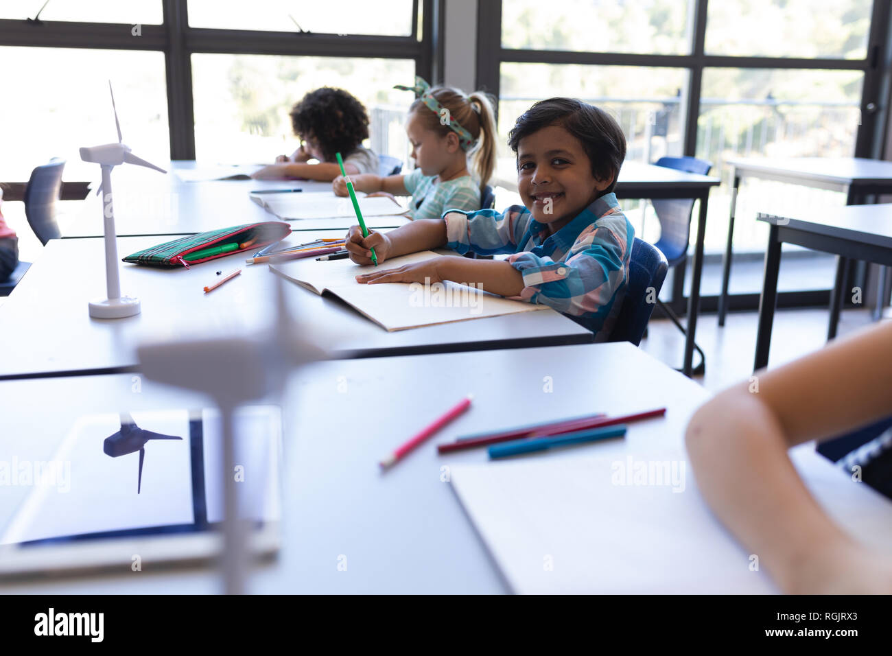 Elementary school model art hi-res stock photography and images - Alamy