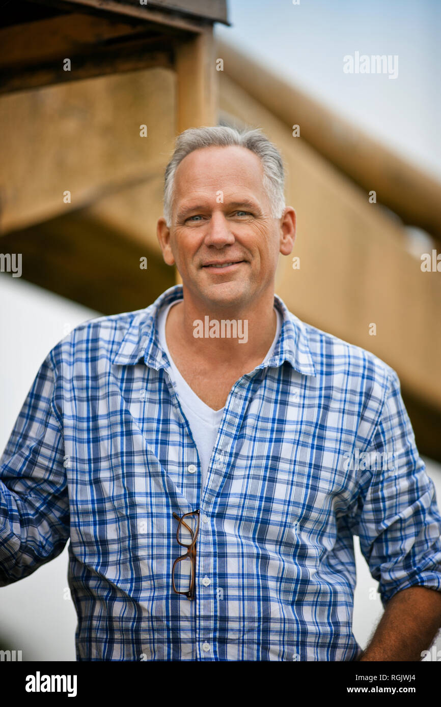 Middle aged farmer hi-res stock photography and images - Alamy