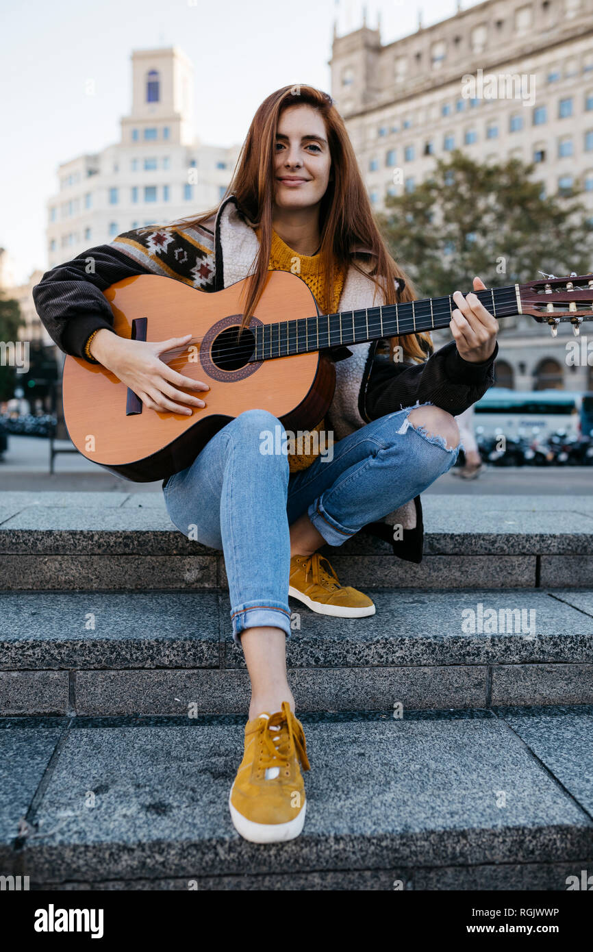 Red Guitars High Resolution Stock Photography and Images - Alamy