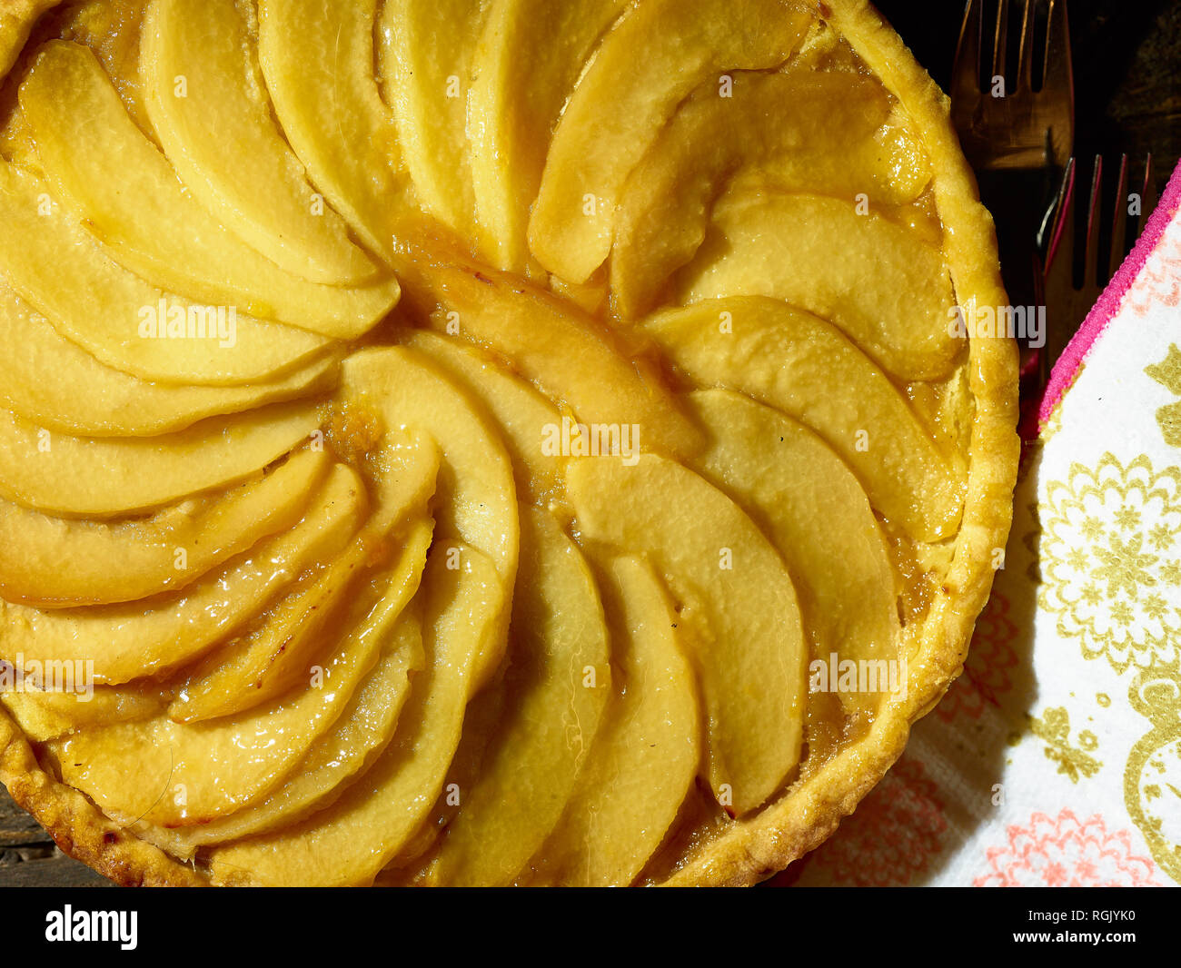 Quince flan with quince slices on top, food still-life photograph Stock ...