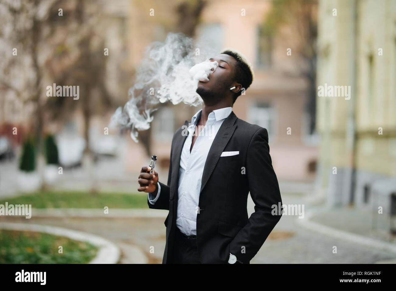 Old man vaping hi-res stock photography and images - Alamy