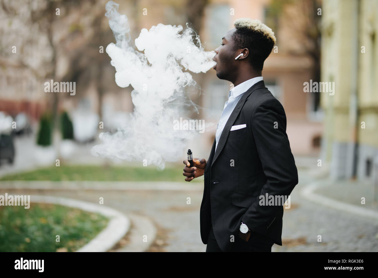 Old man vaping hi-res stock photography and images - Alamy