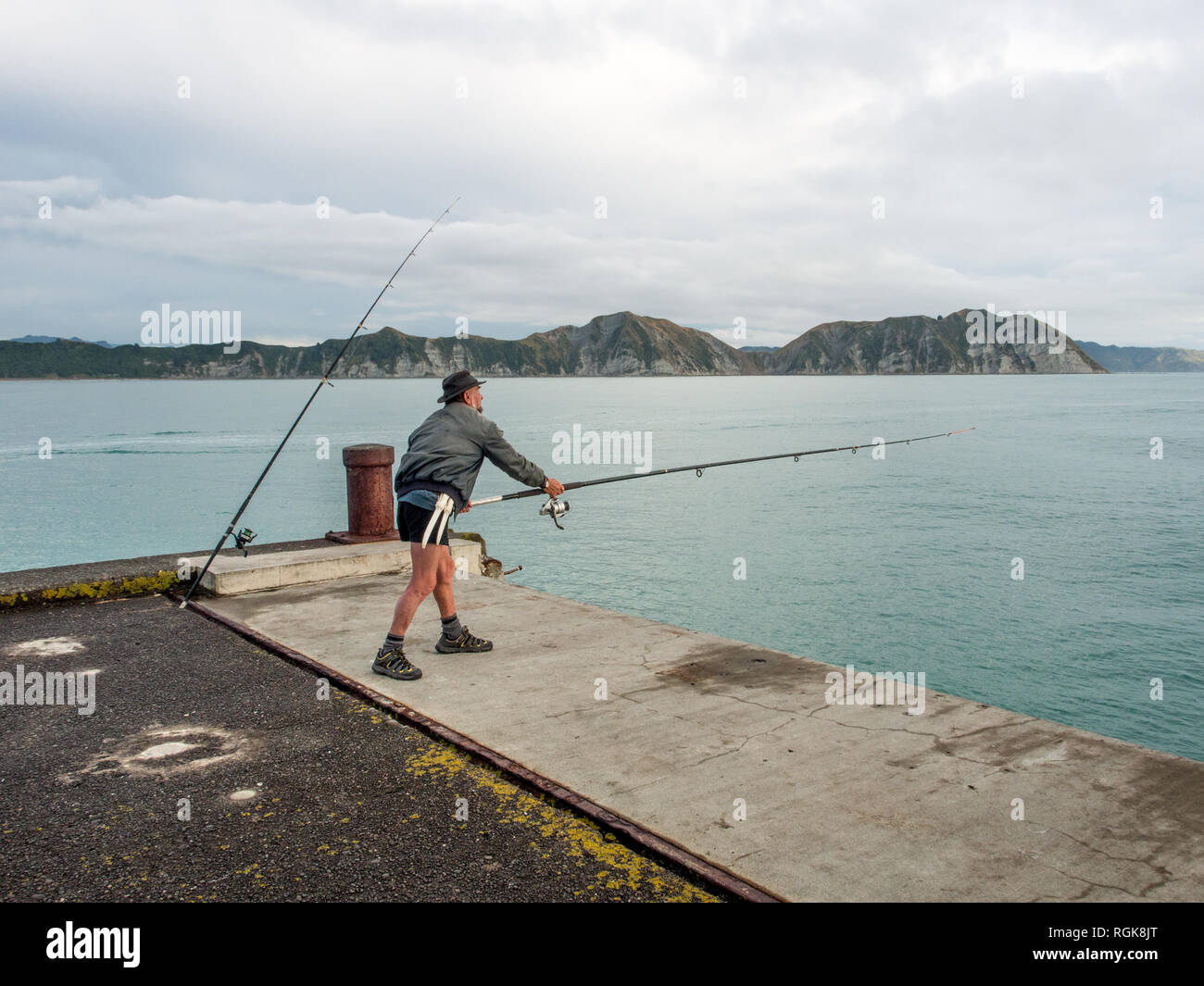 Tologa bay wharf hi-res stock photography and images - Alamy