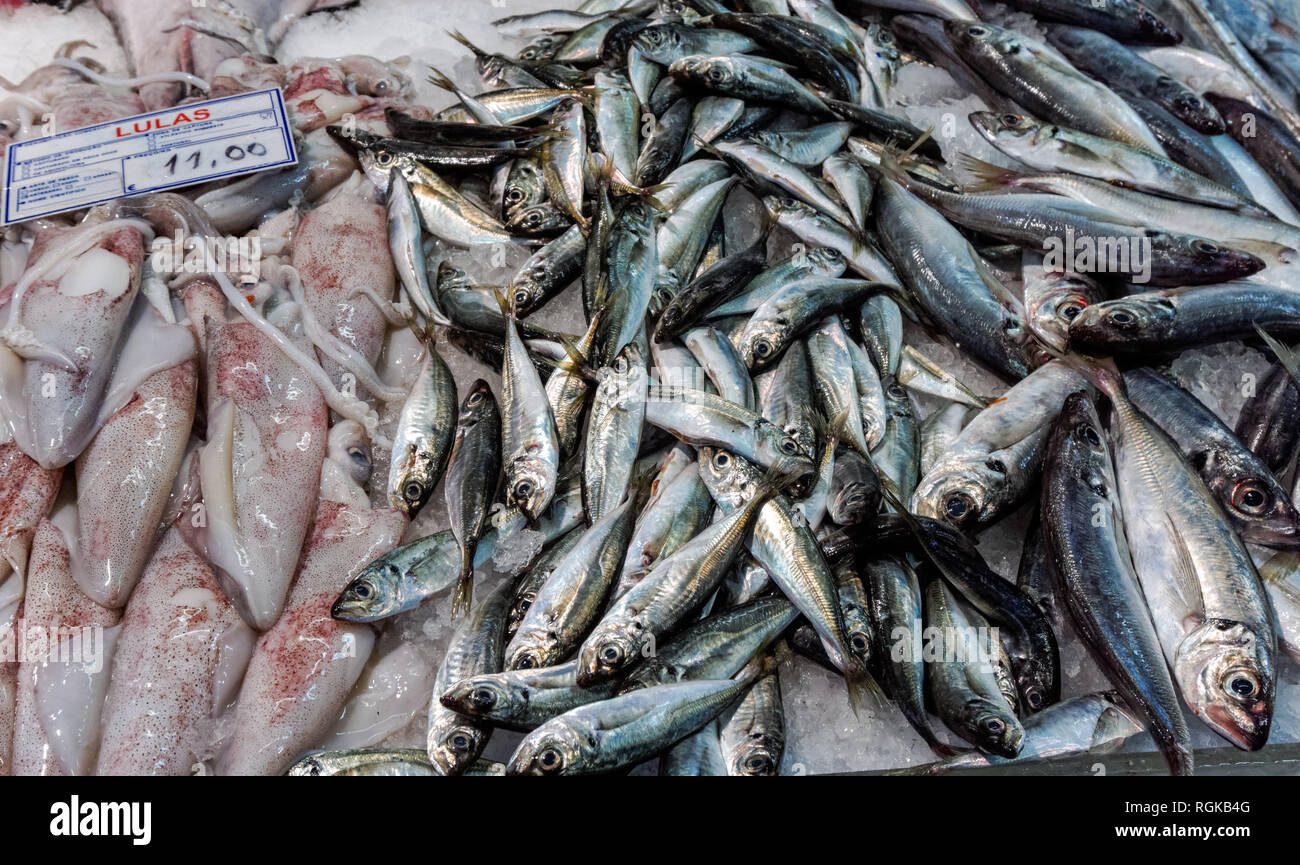 Lisbon food market hi-res stock photography and images - Alamy
