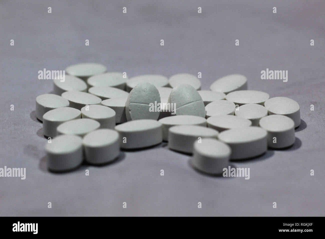 medicine pill tablet Stock Photo - Alamy