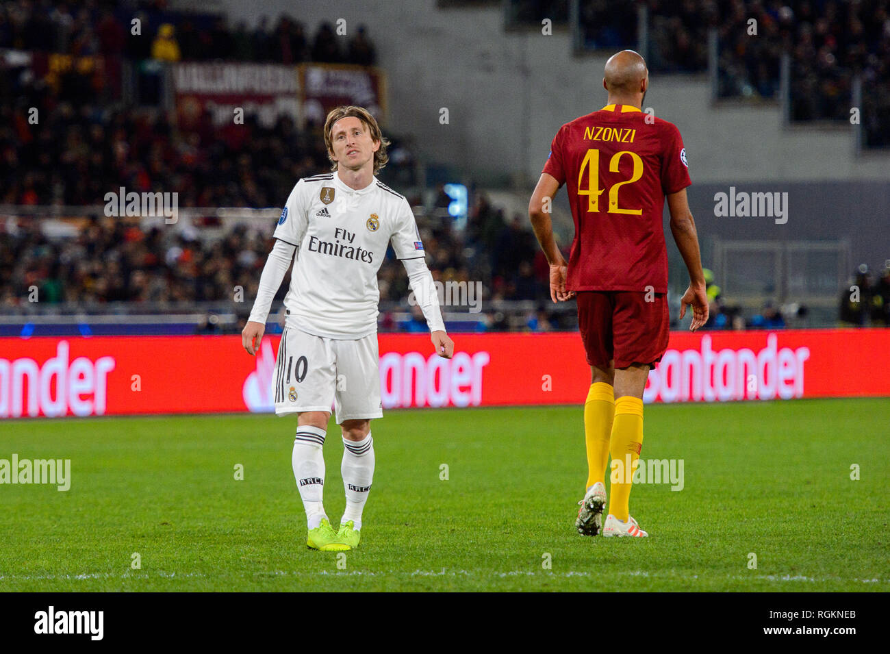 Modric 2018 champions league trophy hi-res stock photography and images ...