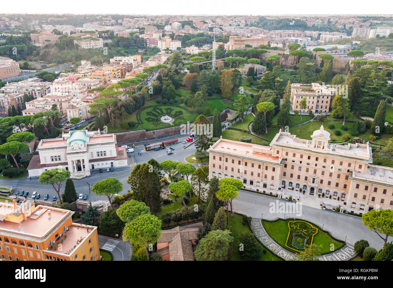 Santa maria regina della famiglia hi-res stock photography and images ...