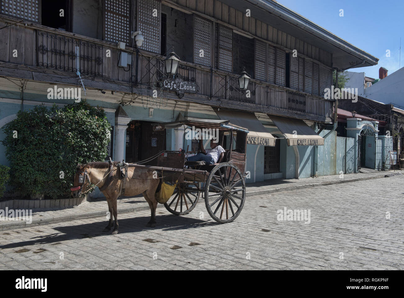 Kalesa horse carriage on historic Calle Crisologo, Vigan, Ilocos Sur ...