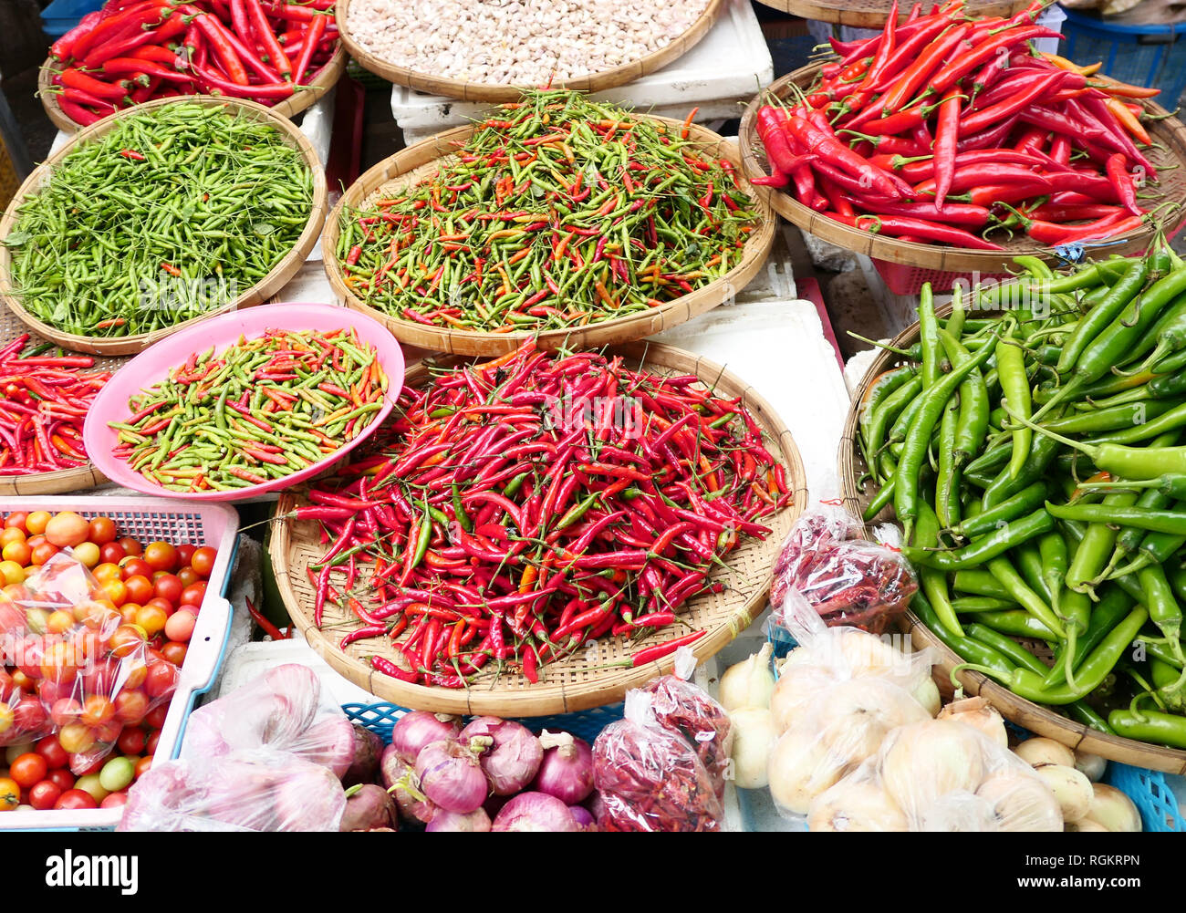 Traditional asian market Stock Photo - Alamy