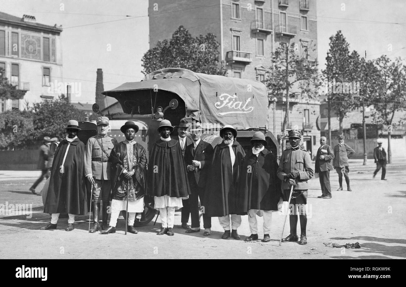 Visiting dignitary hi-res stock photography and images - Alamy