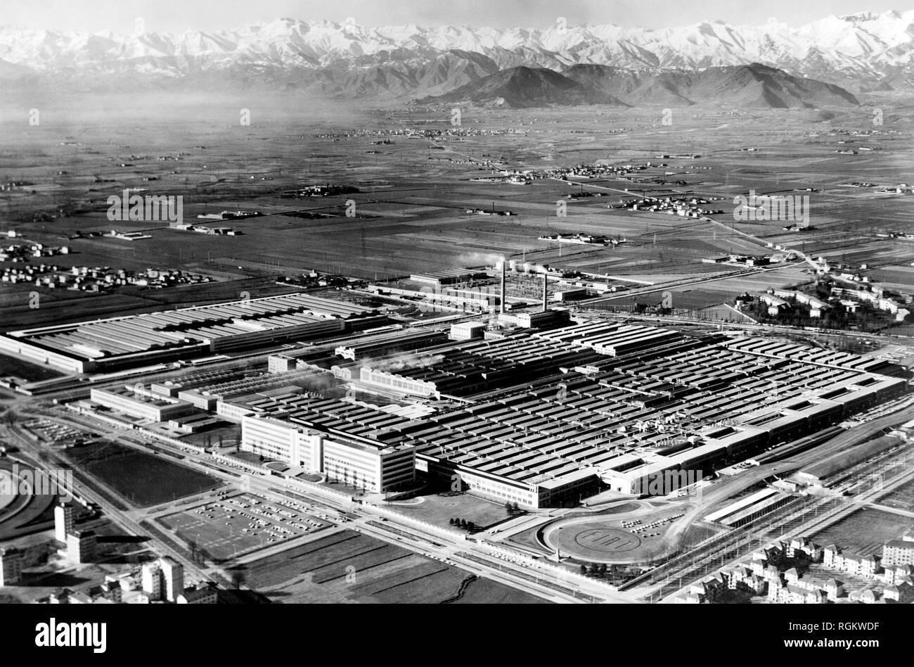 Mirafiori factory Black and White Stock Photos & Images - Alamy