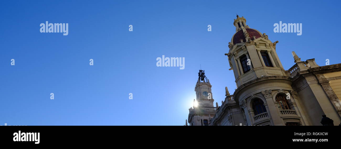 Valencia City Hall Plaza Square and Fountain designed by Javier ...