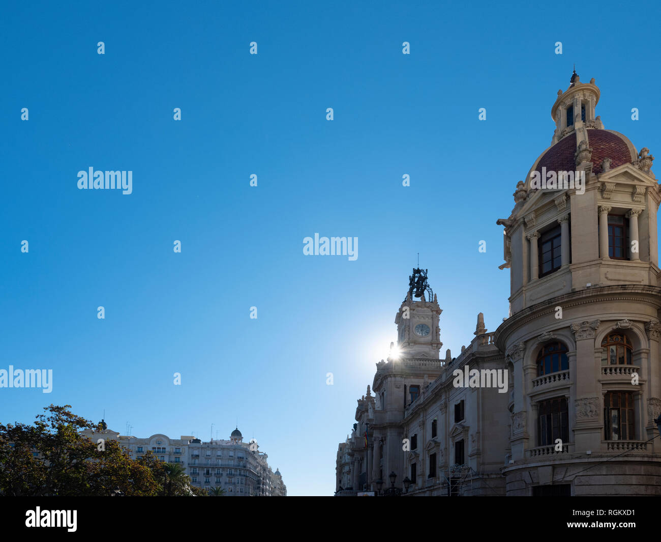 Valencia City Hall Plaza Square and Fountain designed by Javier ...
