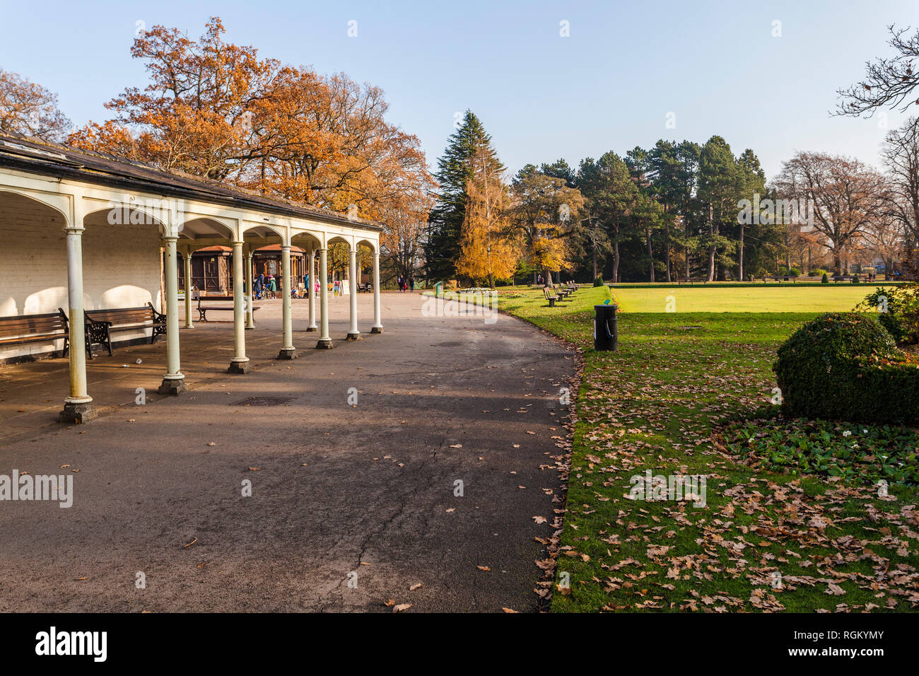 Bowling green pavilion hi-res stock photography and images - Alamy
