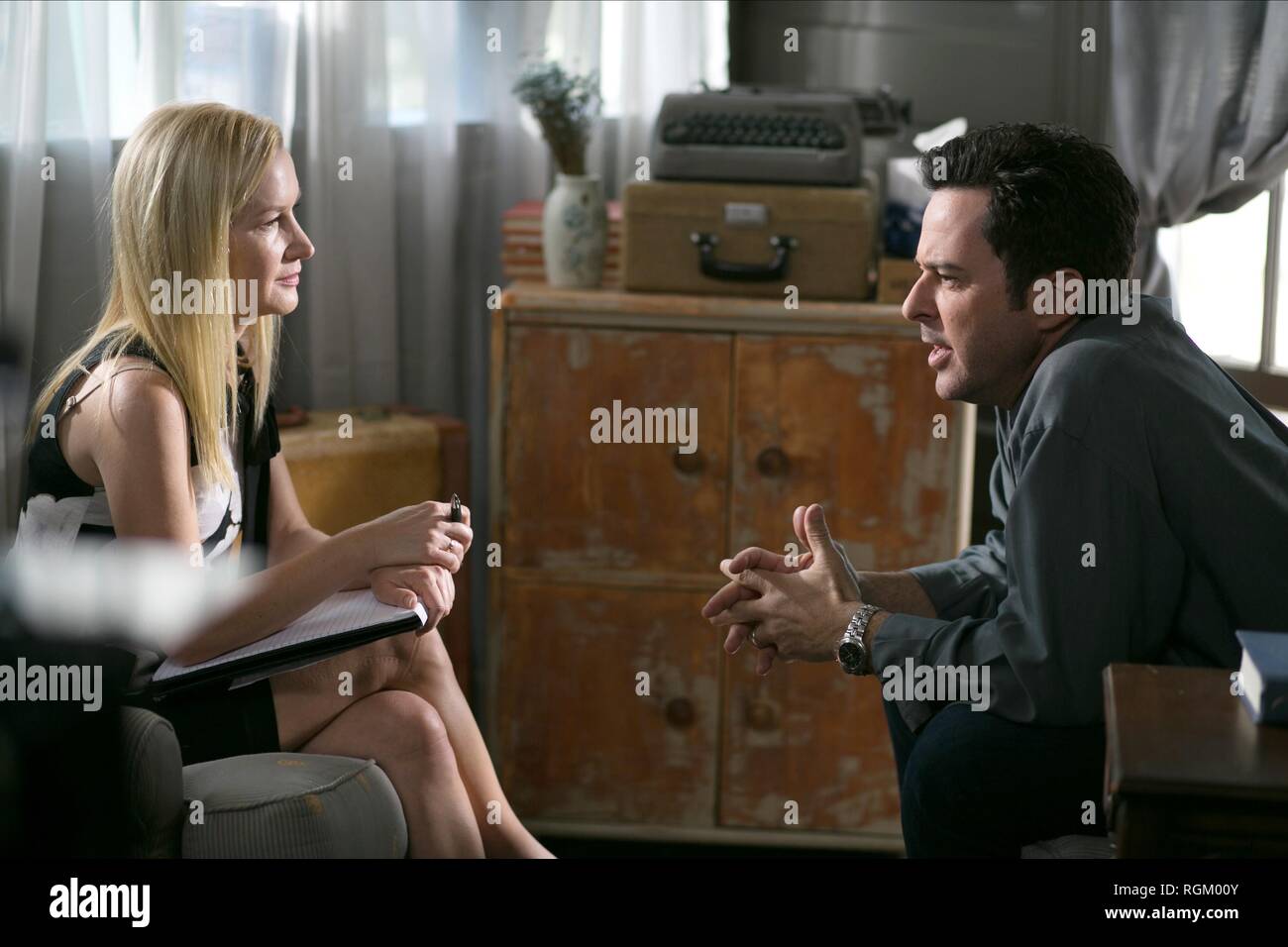 Angela Kinsey Where High Resolution Stock Photography and Images - Alamy