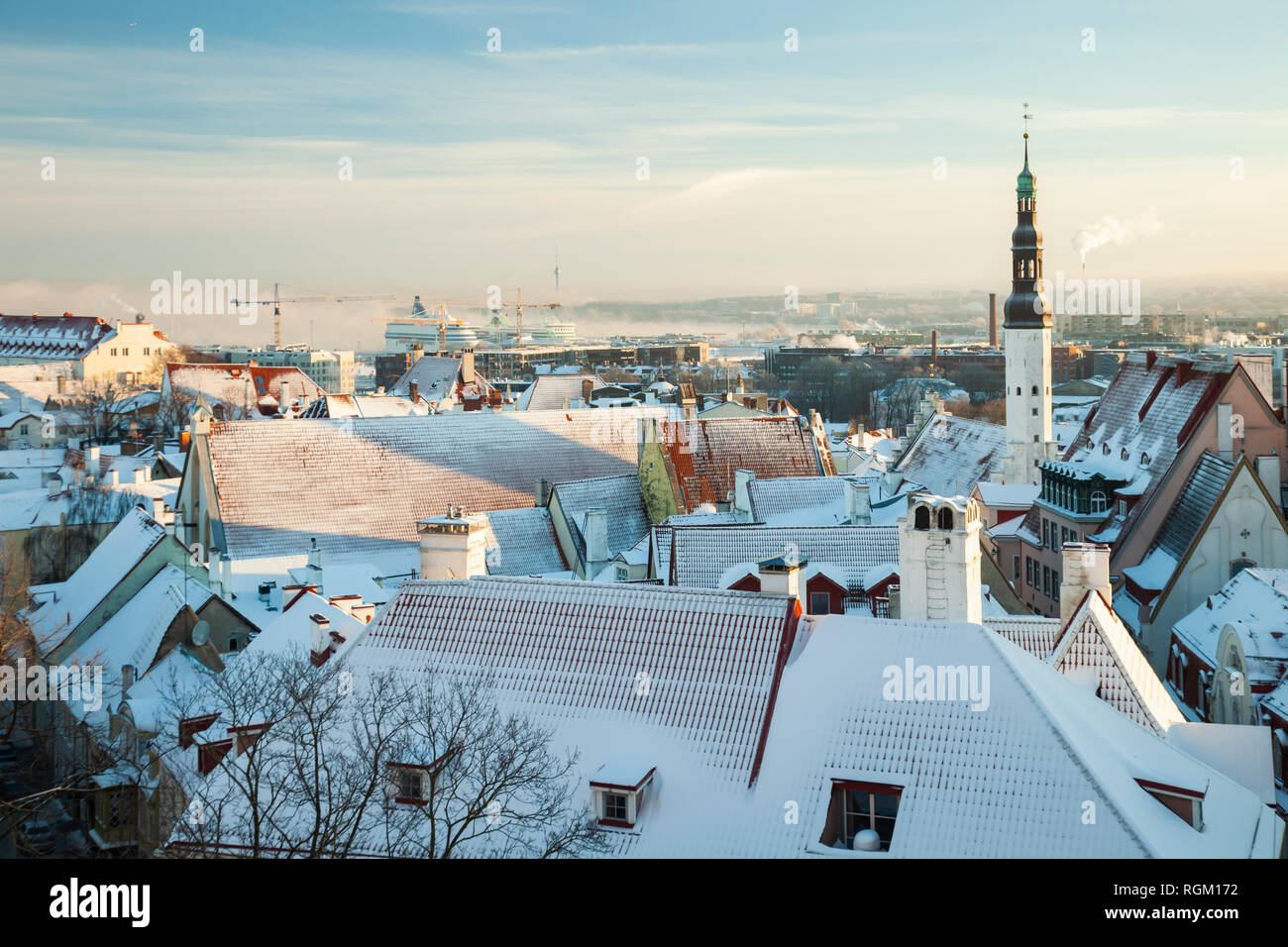 Tallinn by winter hi-res stock photography and images - Alamy