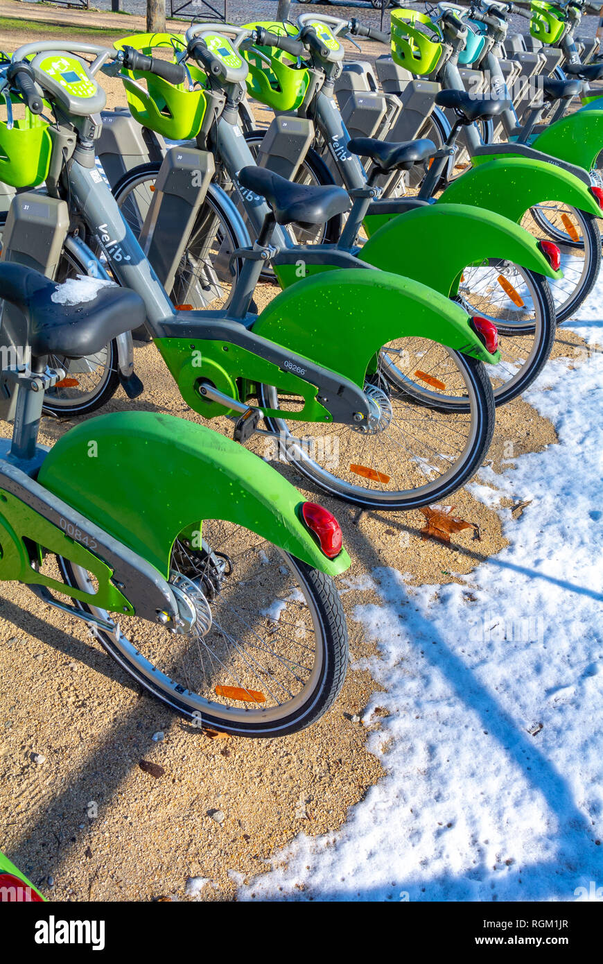 Velib public bicycle paris hi-res stock photography and images - Alamy