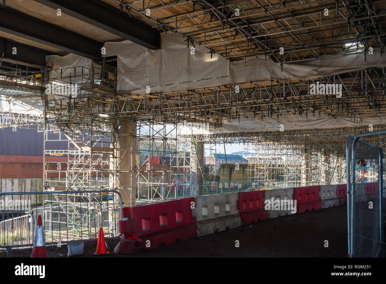 Major repairs to the elevated section of M5 motorway at West Bromwich ...
