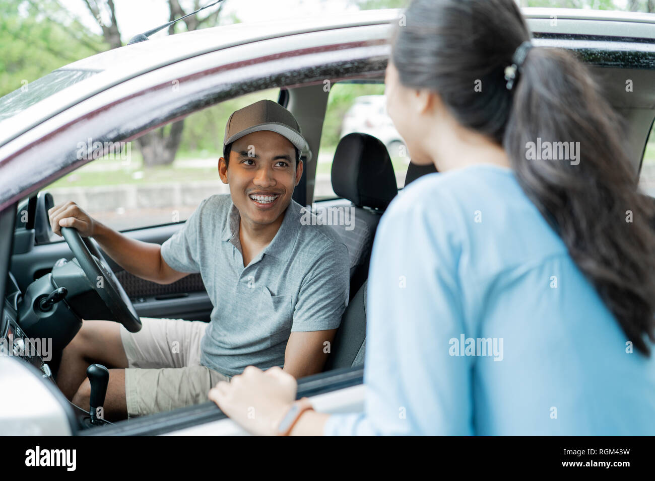Asking taxi hi-res stock photography and images - Alamy