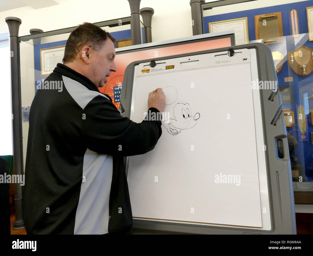 29 January 2019, US, San Francisco: Cartoonist Andreas Deja draws ...