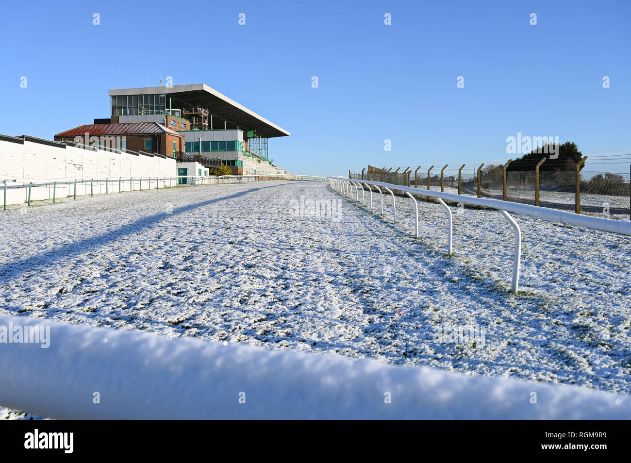 Brighton racecourse snow hi-res stock photography and images - Alamy