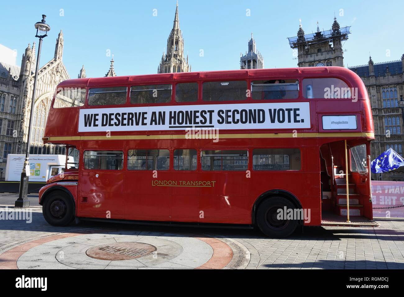 London, UK. 30th January, 2019. PeoplesVote, Red London Bus,Houses of ...