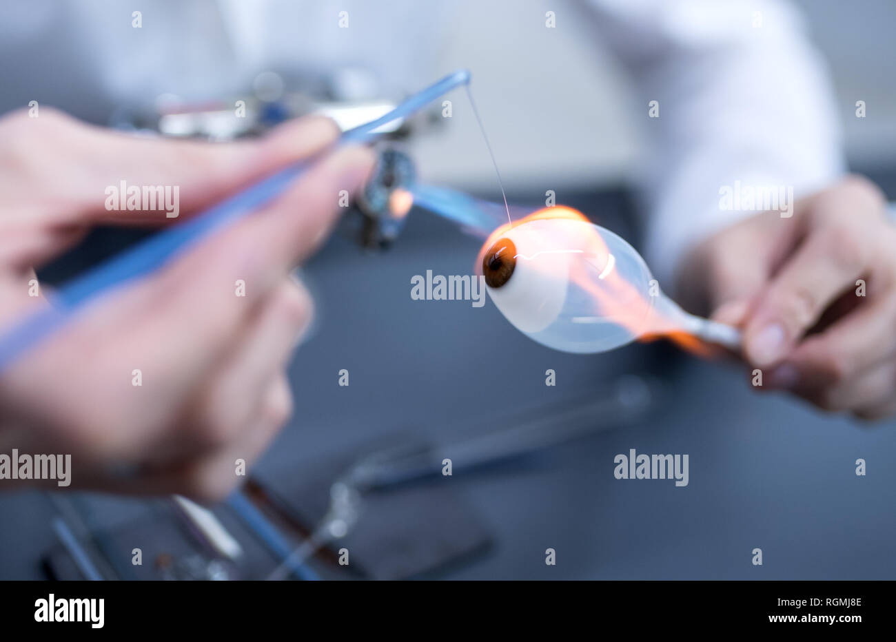 Ocularist hi-res stock photography and images - Alamy