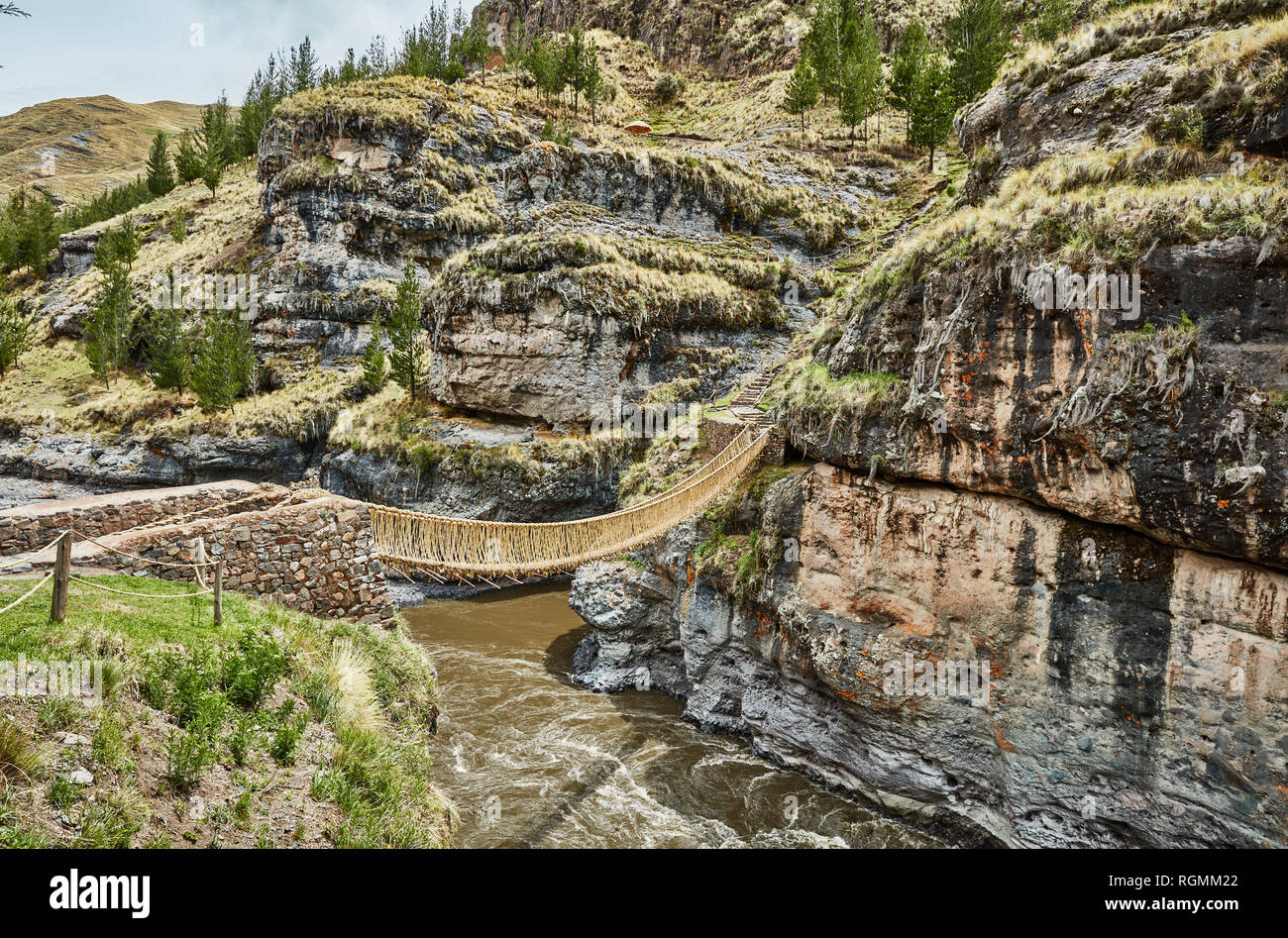 Dangerous rope bridge peru hi-res stock photography and images - Alamy Dangerous rope bridge peru hi-res stock photography and images - Alamy