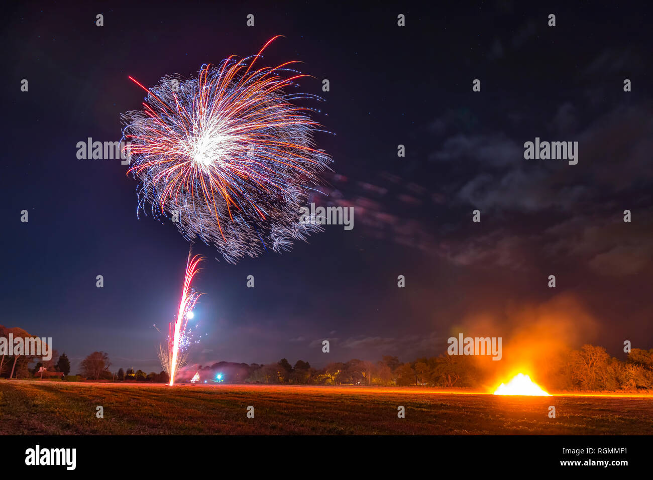 Bonfire uk hi-res stock photography and images - Alamy
