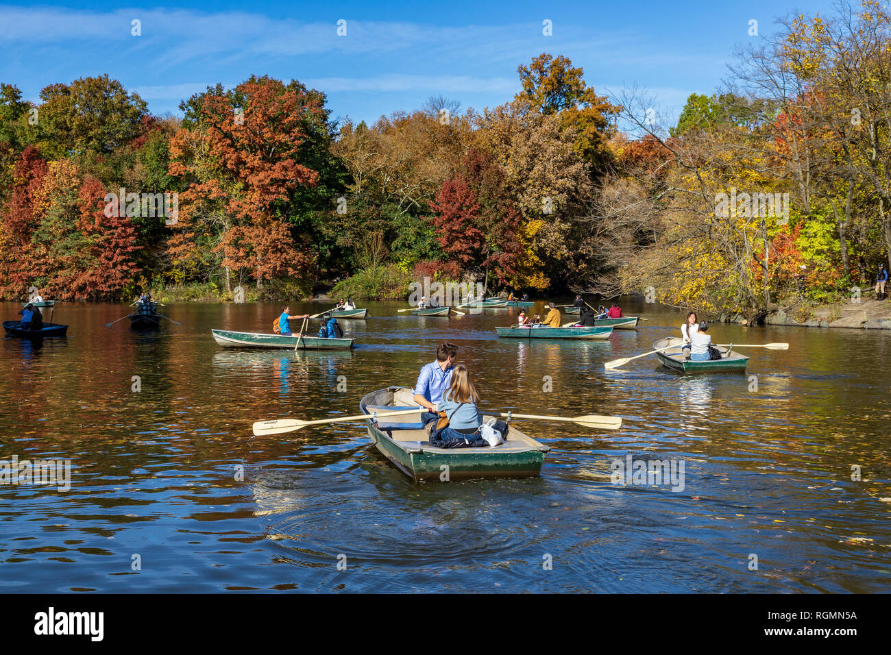 People rowing in central park hi-res stock photography and images - Alamy