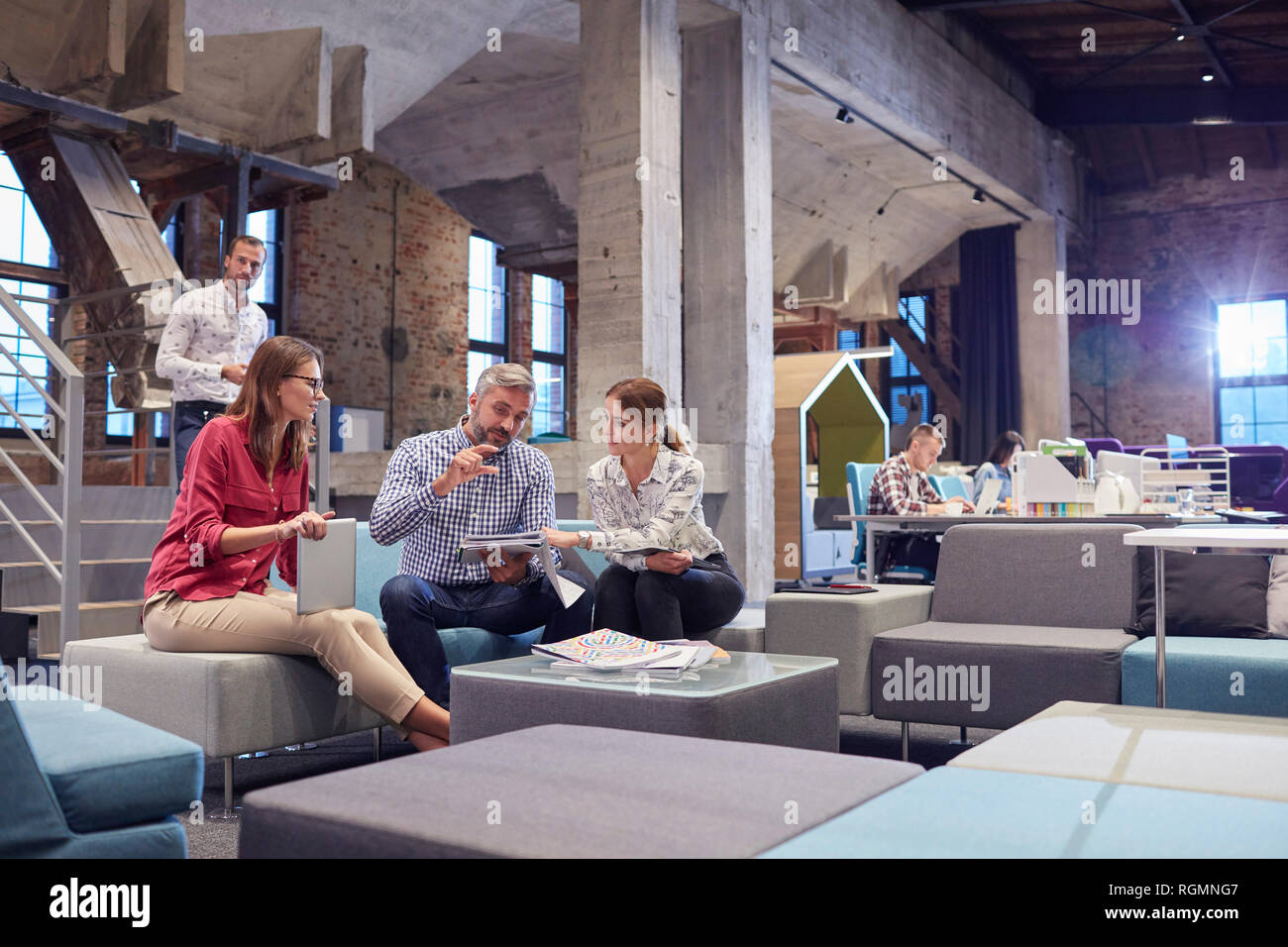 Business communications hi-res stock photography and images - Alamy