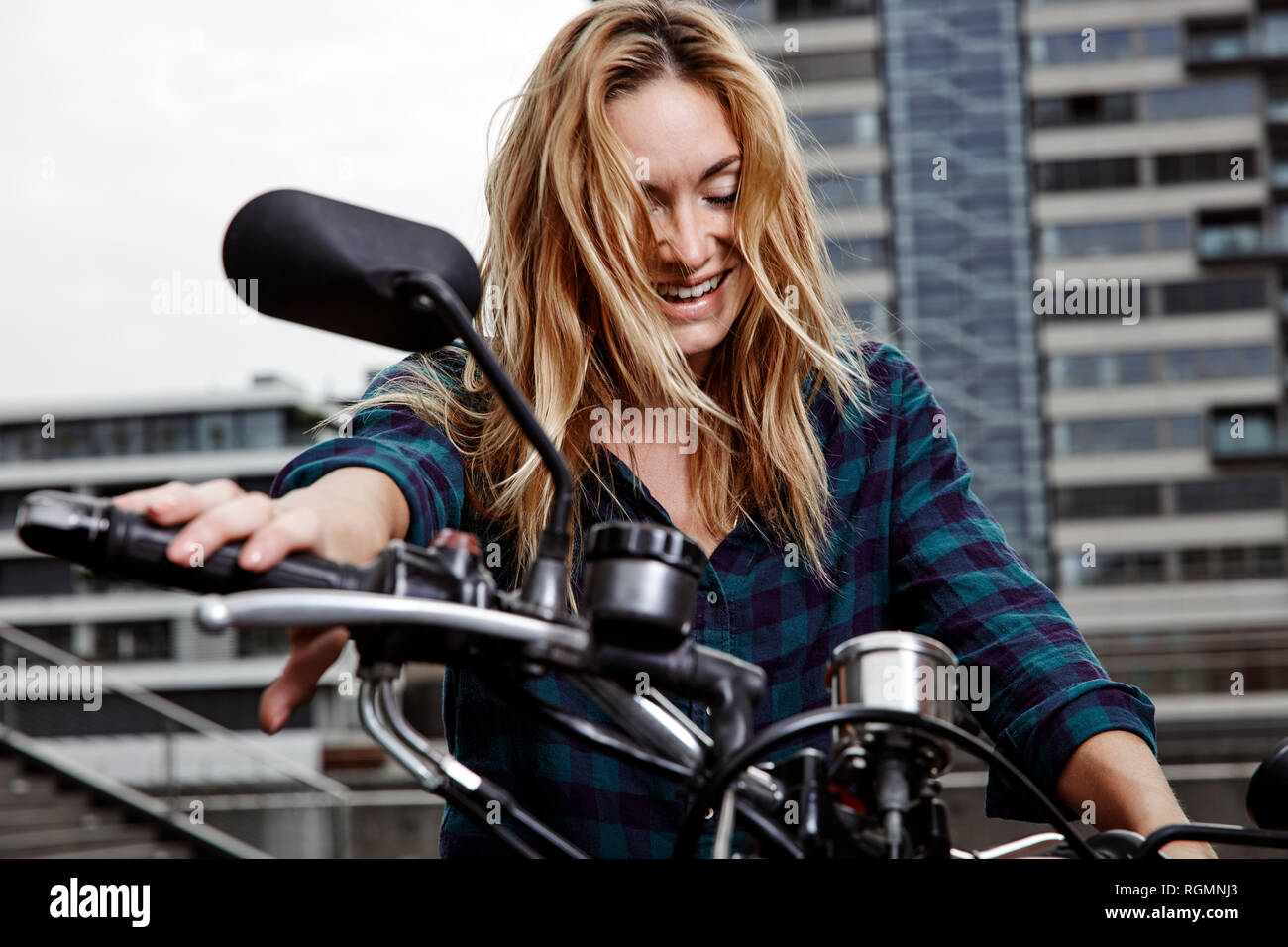 Woman motorcycle hi-res stock photography and images - Alamy