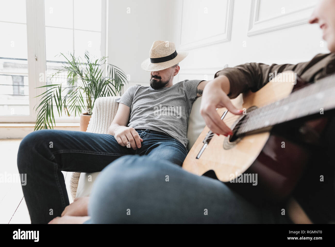 Couple playing musical instruments hi-res stock photography and images ...