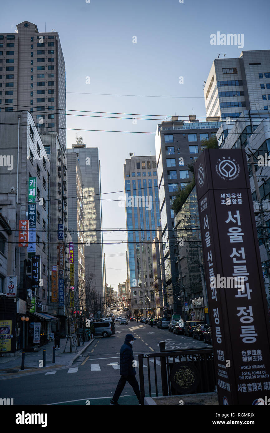 South korea seoul myeong dong nightlife hi-res stock photography and ...