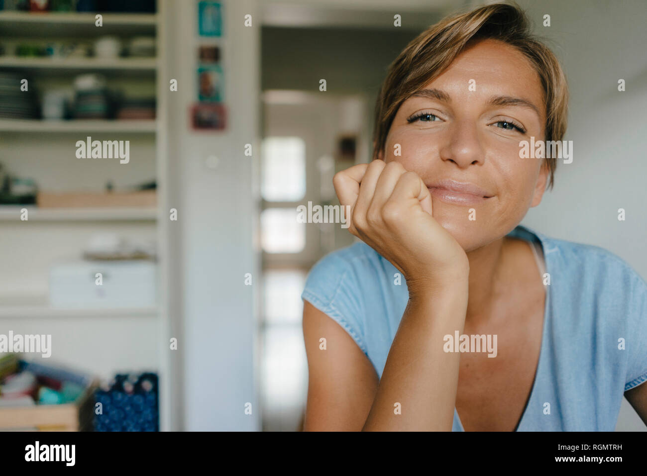 Smile apartments hi-res stock photography and images - Alamy