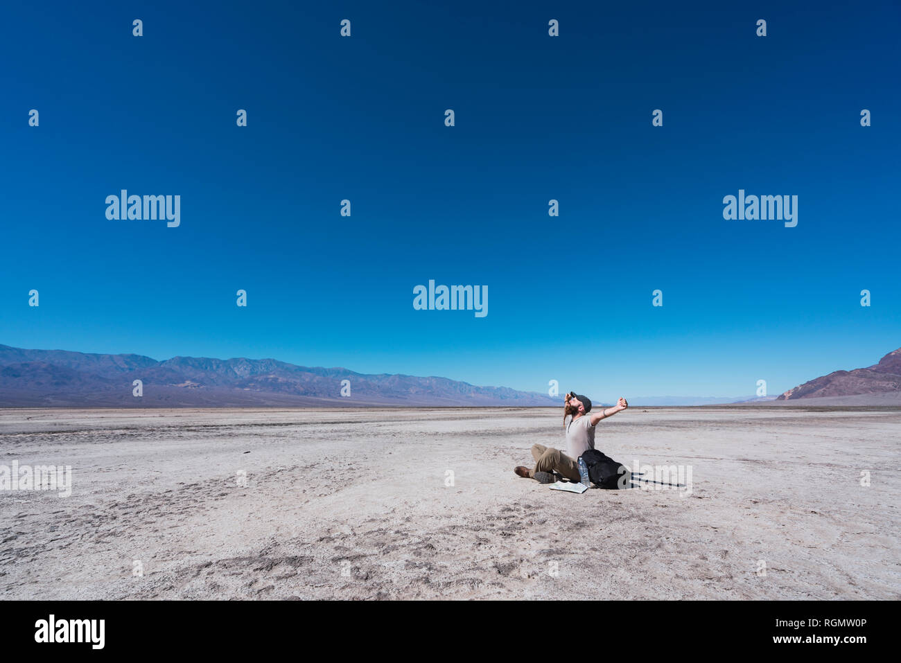 Man in death valley hi-res stock photography and images - Alamy