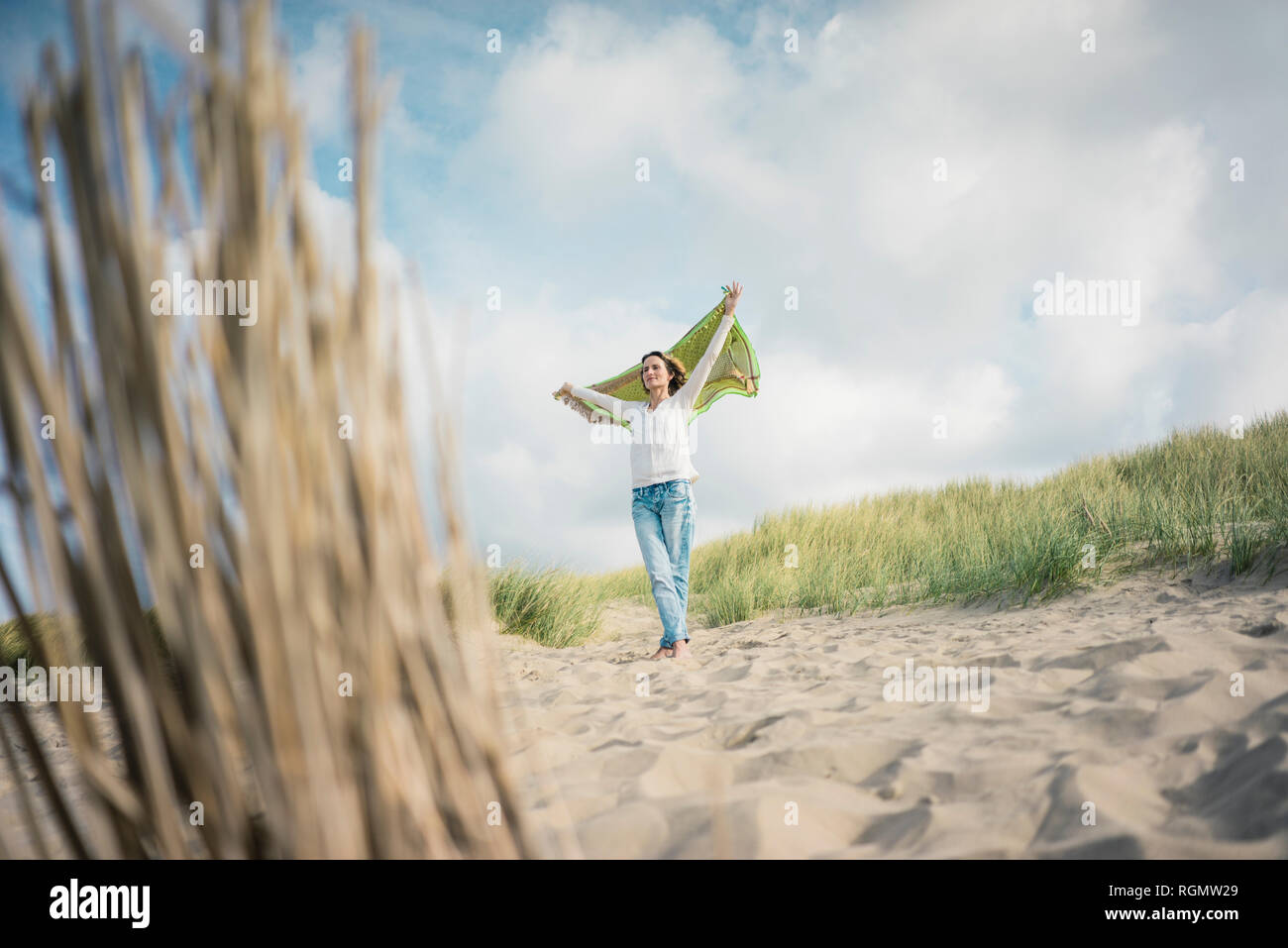 Flapping hi-res stock photography and images - Alamy