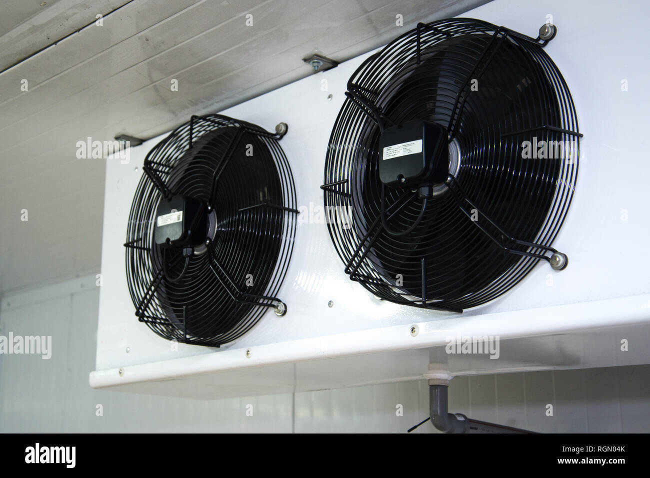 Walk in fridge freezer unit hi-res stock photography and images - Alamy