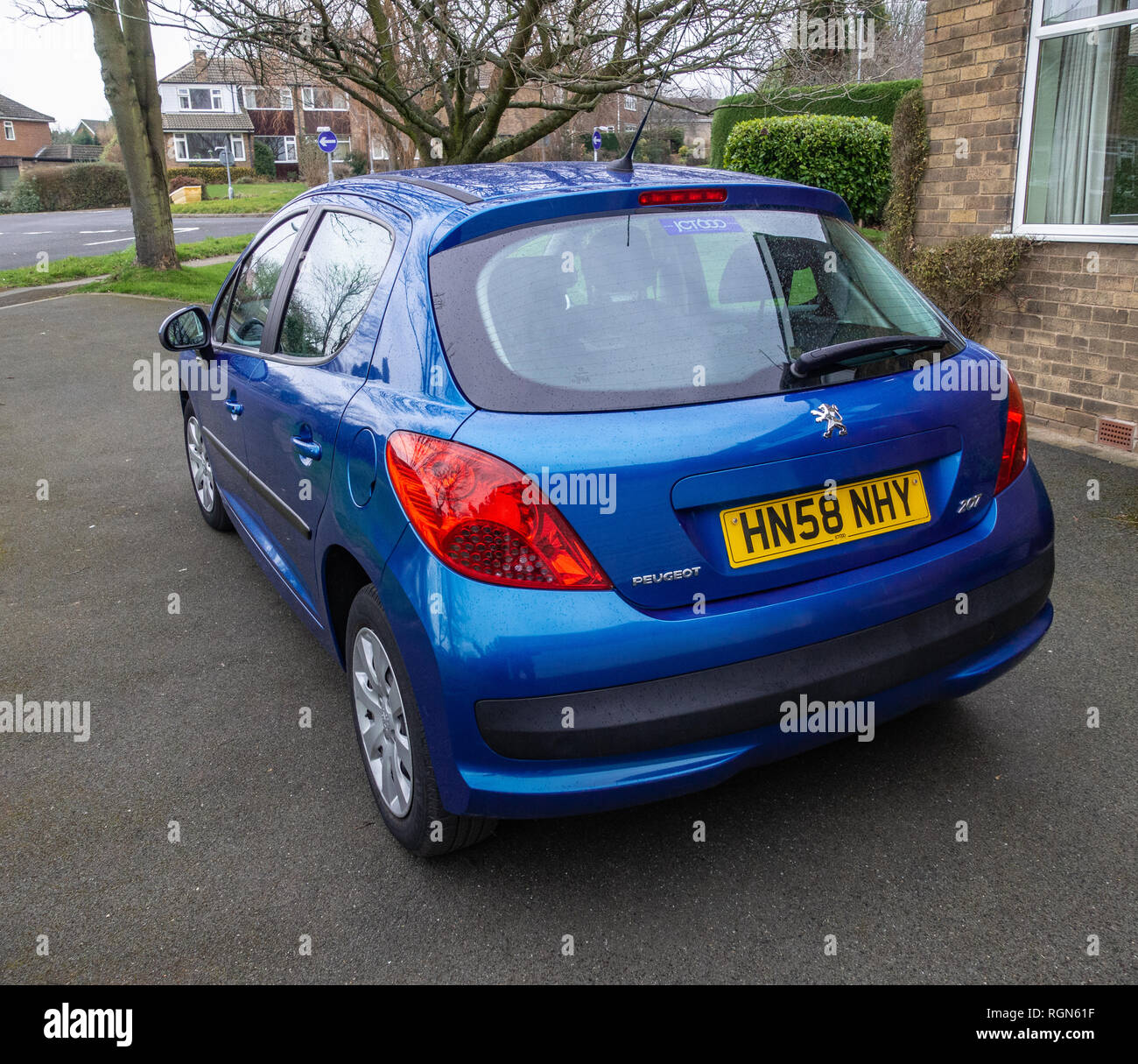 Peugeot 207 engine hi-res stock photography and images - Alamy