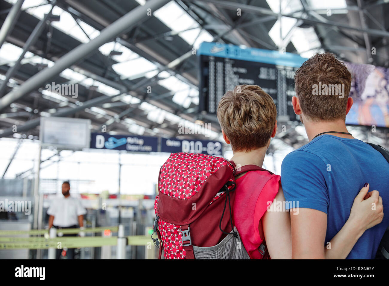 Airport arrival luggage hi-res stock photography and images - Alamy