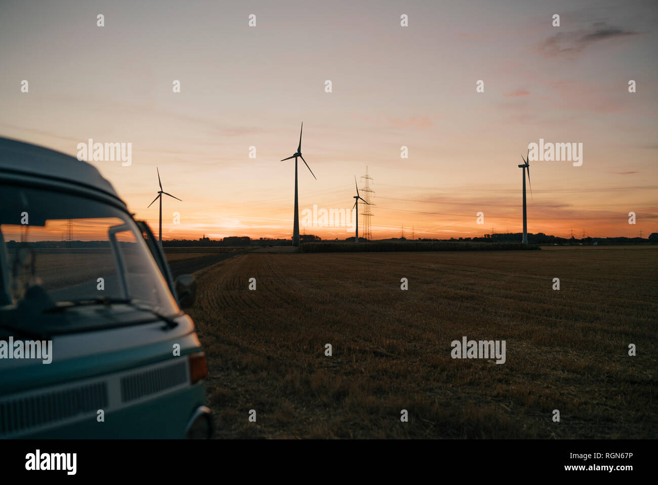 Windmill wheel wind rural hi-res stock photography and images - Alamy