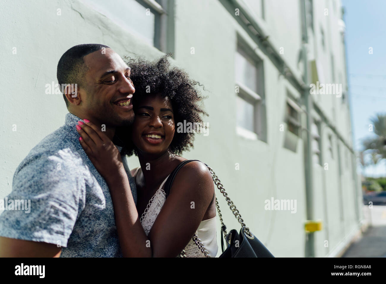 Couple building hi-res stock photography and images - Alamy