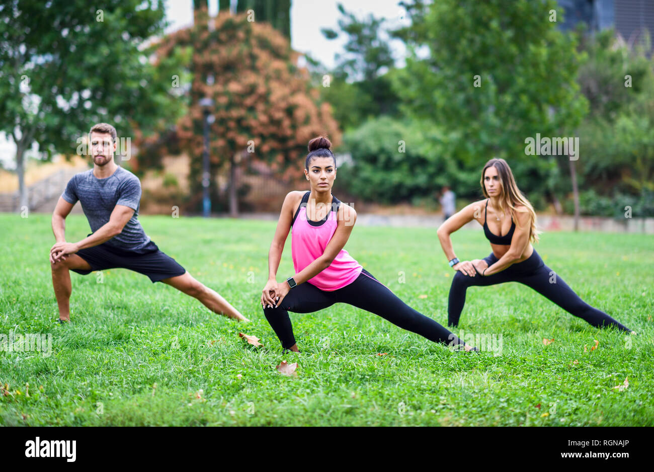 Sports stretches hi-res stock photography and images - Alamy