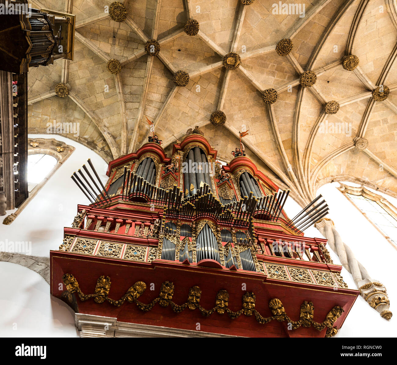 Portugal baroque pipe organ hi-res stock photography and images - Alamy