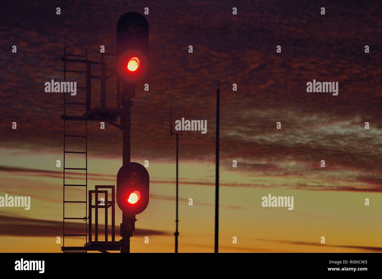 Train stop red signal hi-res stock photography and images - Alamy