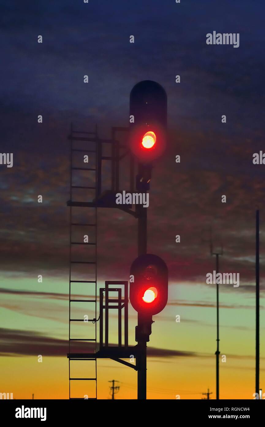 Train stop red signal hi-res stock photography and images - Alamy